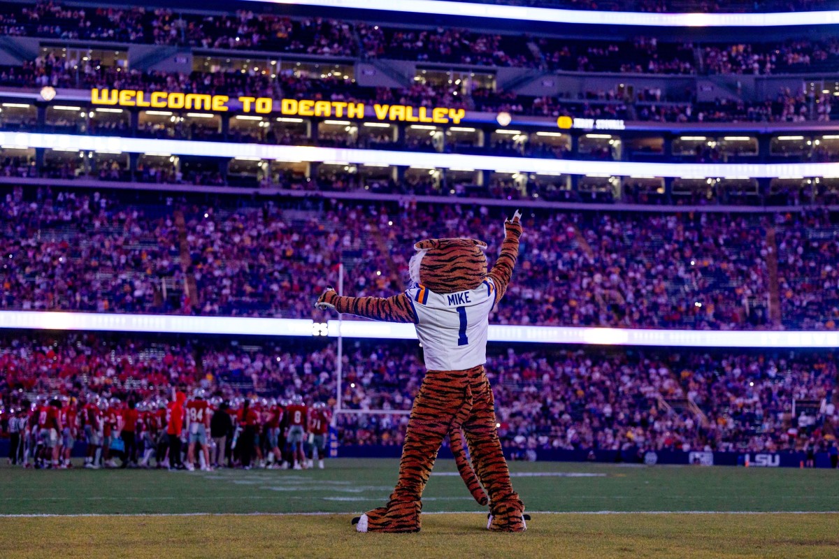 Nation No. 1 Athlete Sets Clear Expectations After Committing to LSU