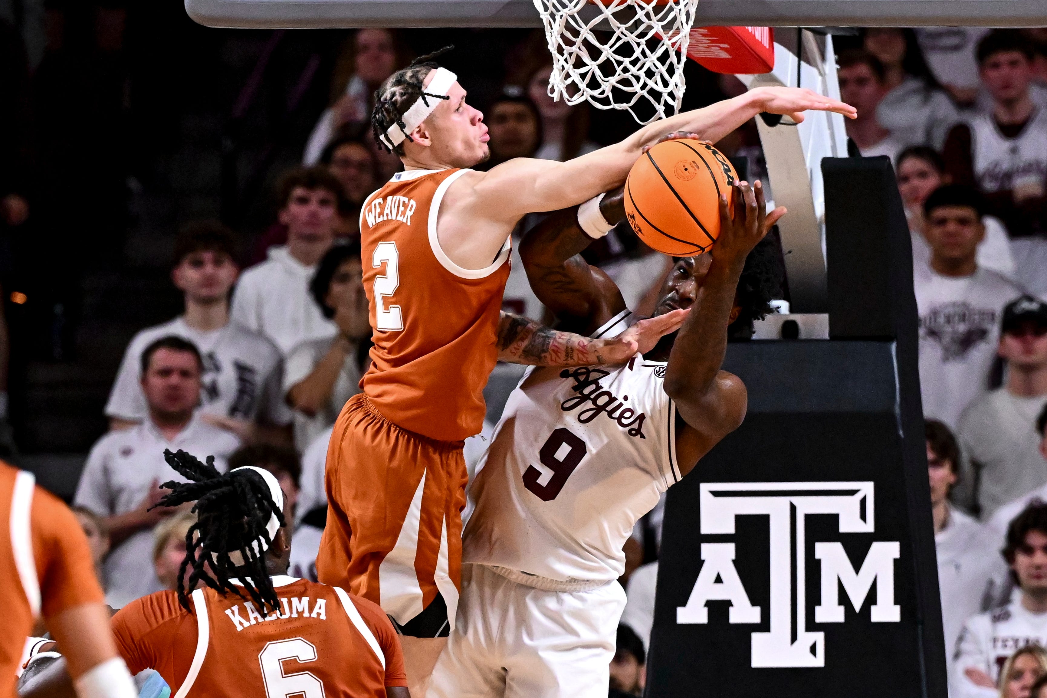 Texas vs Texas A&M basketball score: Aggies muscle their way to win in ...