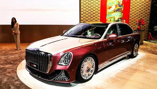 红旗全新豪华轿车来袭，配3.0T+4.0T V8发动机，最大476马力，帅气