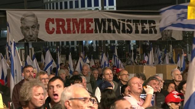 Thousands take to streets in Tel Aviv to protest against Netanyahu