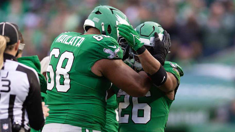 Saquon Barkley Pays Sweet Tribute to Eagles O-Line With Special Pre ...