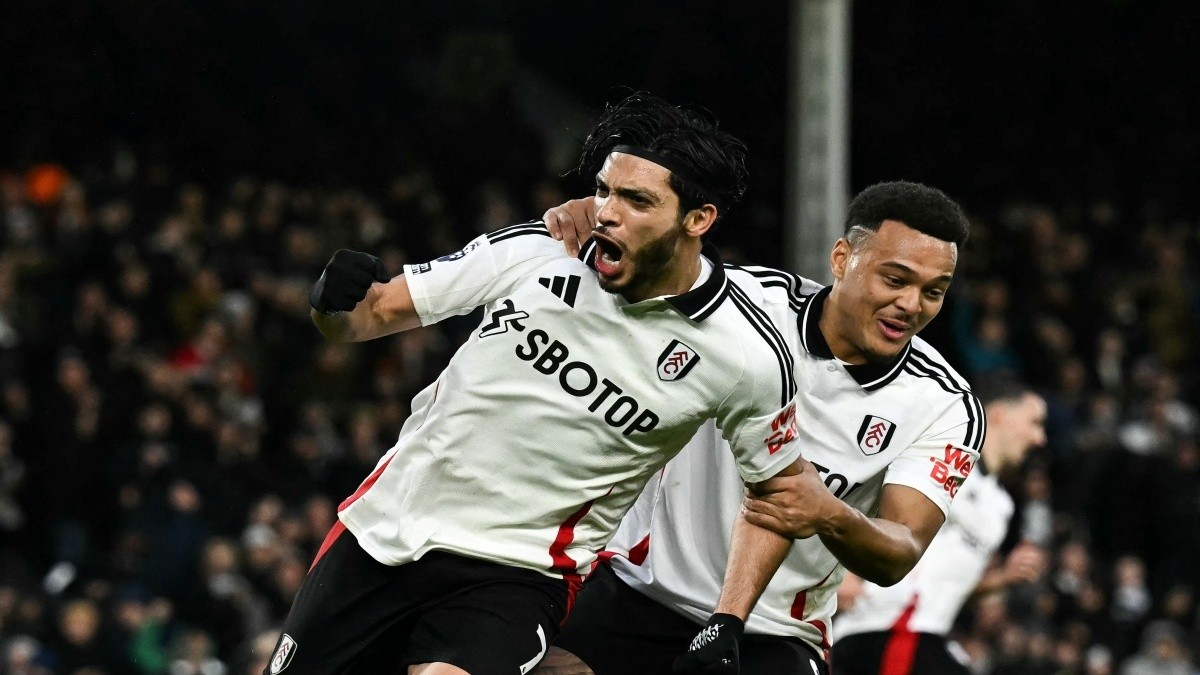 ¡Sí señor! Raúl Jiménez anota doblete con el Fulham y ya es el mexicano ...