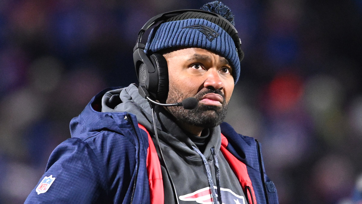 Perry: Patriots coaches have ‘air of uncertainty' about job security