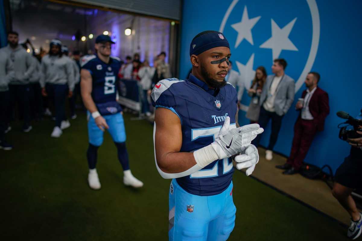 RB Tony Pollard will play in Tennessee Titans season finale, hunting ...