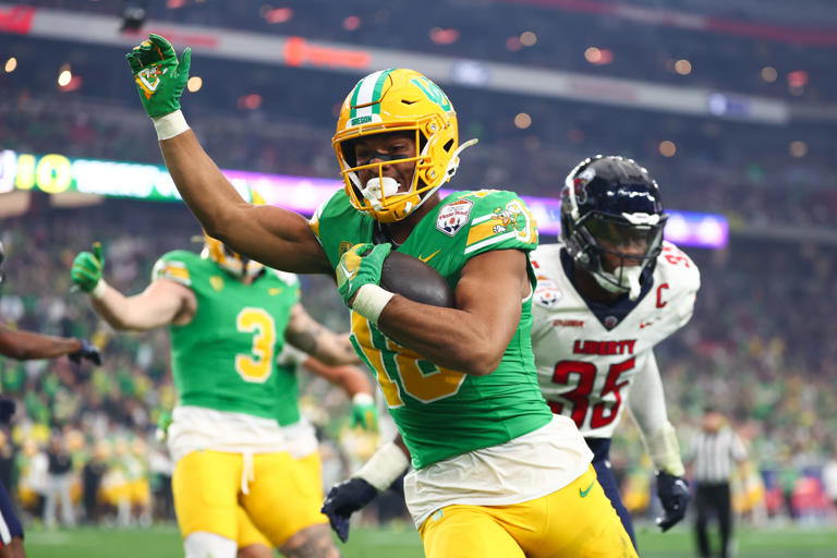 2025 Oregon Ducks Offseason Preview: Bring on the Kenyon Sadiq era