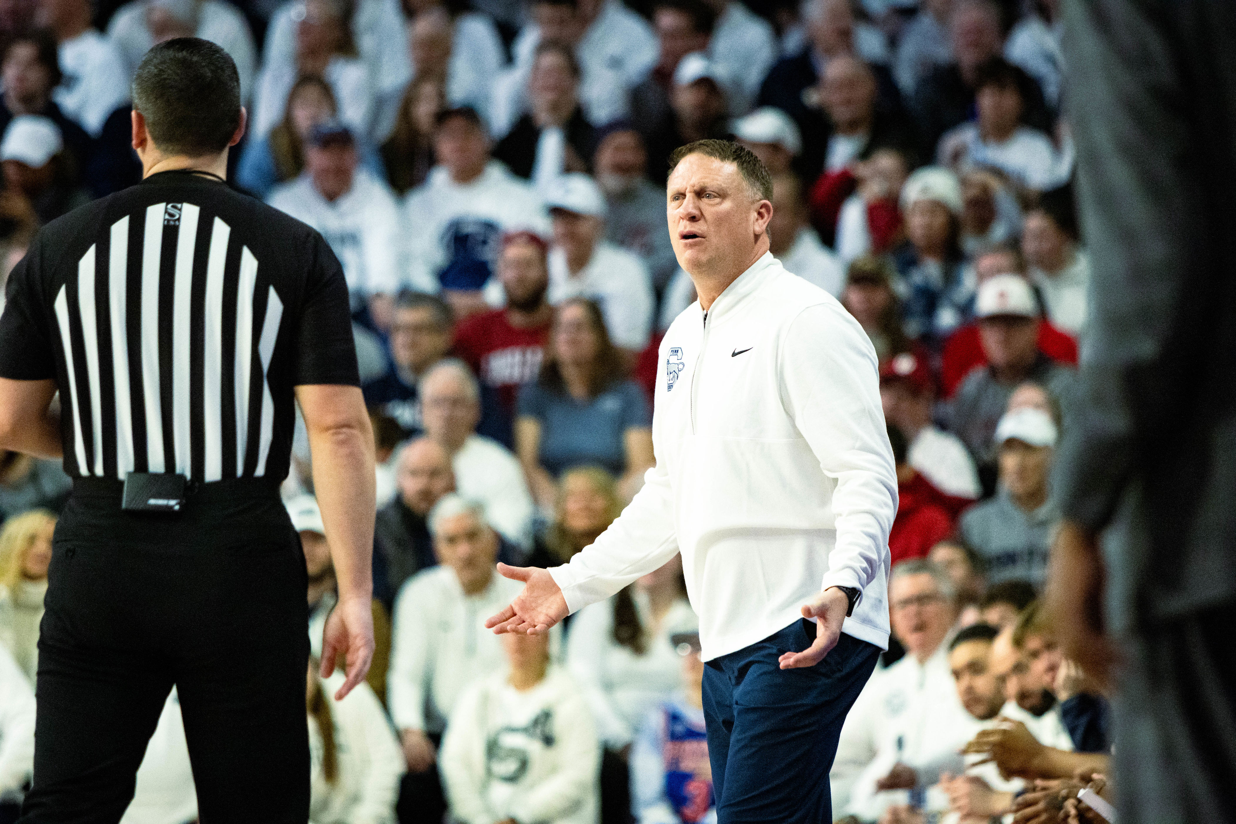 Penn State basketball drops Palestra game to Illinois