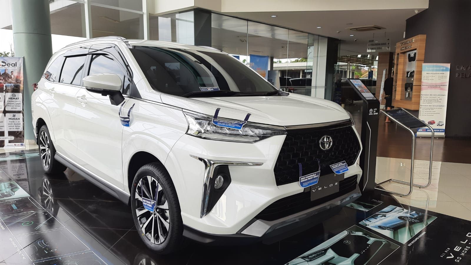 Versi Istimewanya Avanza, Harga Toyota Veloz Jadi Segini di Awal 2025