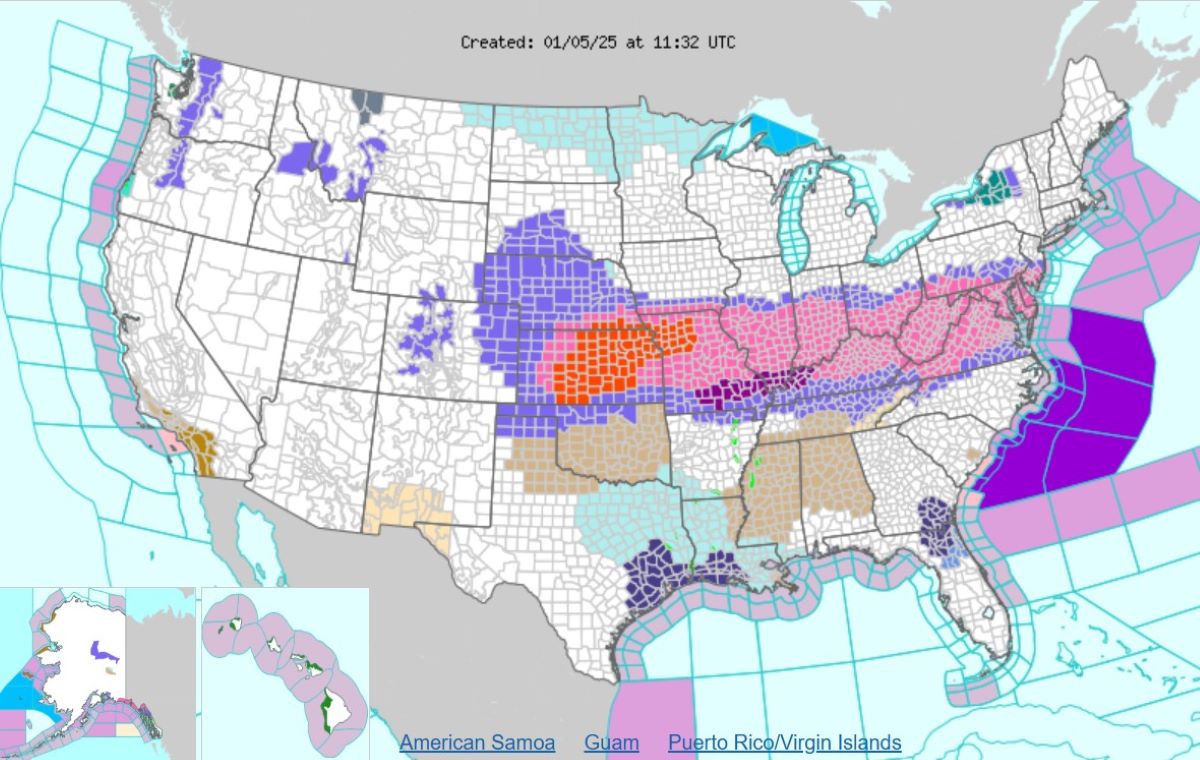 Winter Weather Warnings for 15 States As 15 Inches of Snow To Fall