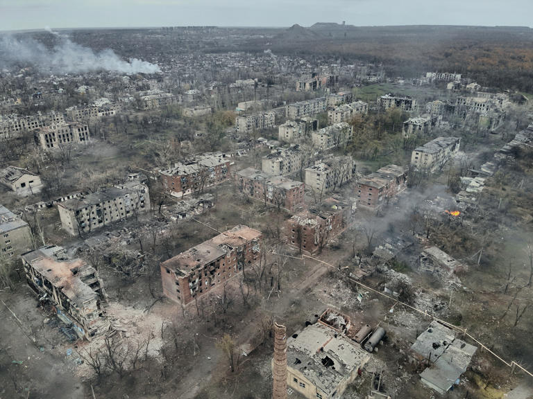 Russia Advance in Toretsk Leaves 'Total Devastation': Ukrainian Commander