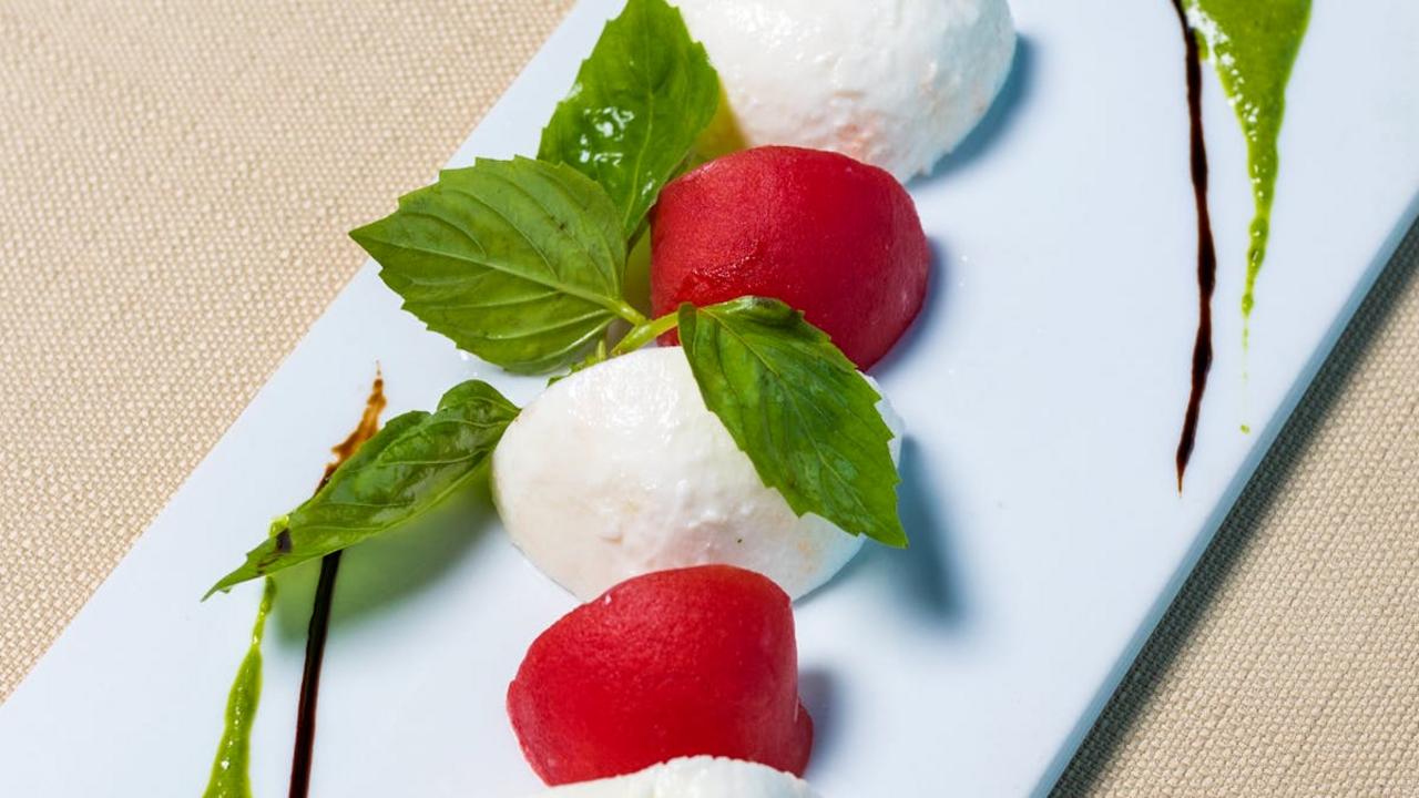 14 Unusual Food Combos That Taste Amazing Together