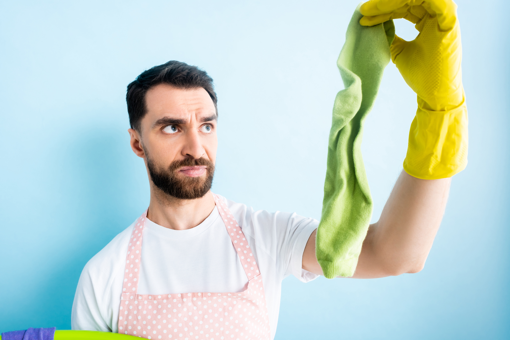 10 signs a home may not get cleaned often