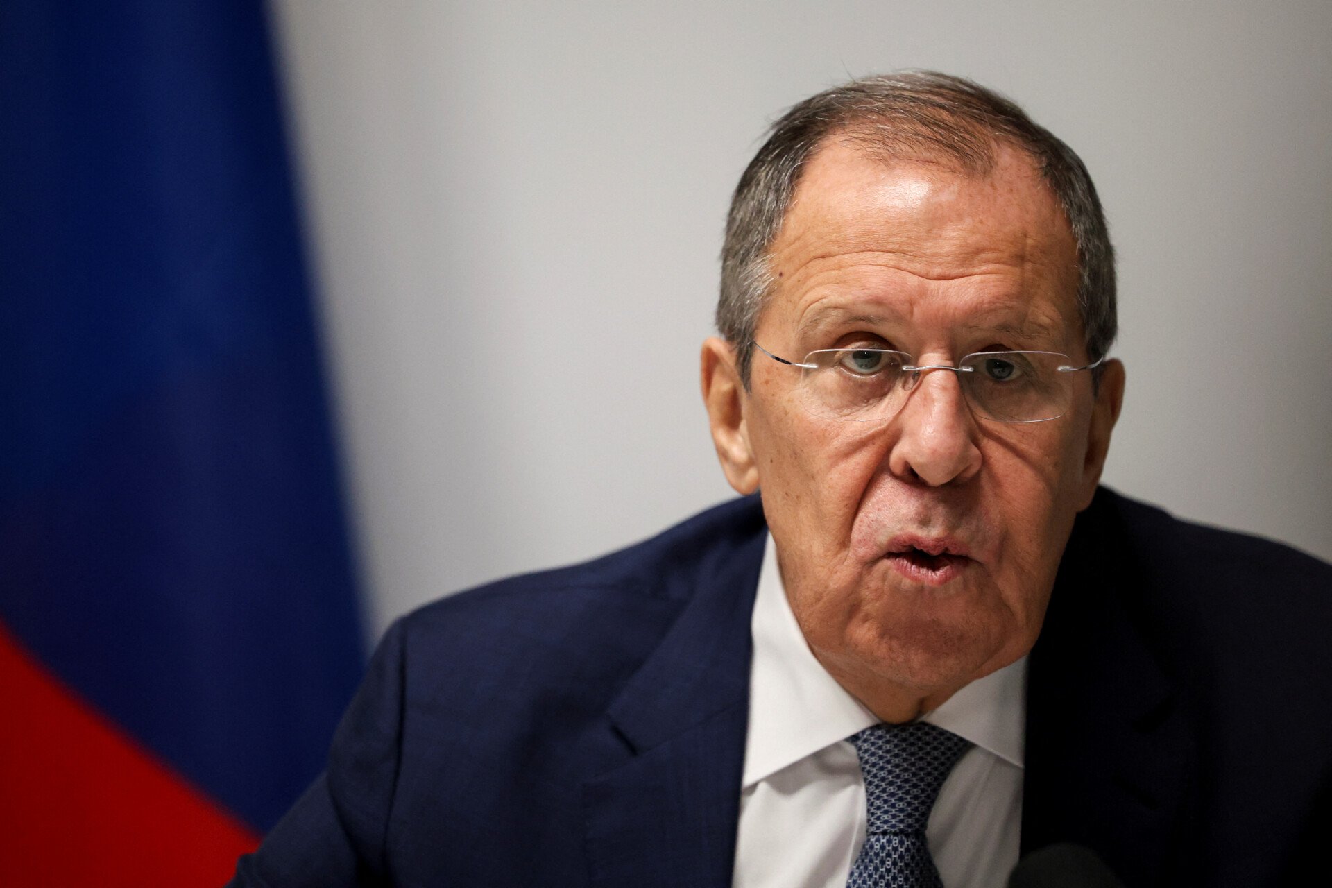 Λαβρόφ κατά Μερτς για τα όπλα μεγάλου βεληνεκούς στην Ουκρανία: «Είχατε ...