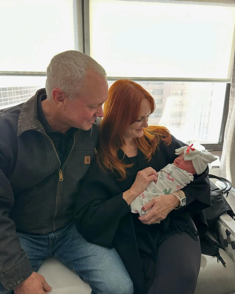 Pioneer Woman Ree Drummond divides fans with new photo of baby ...