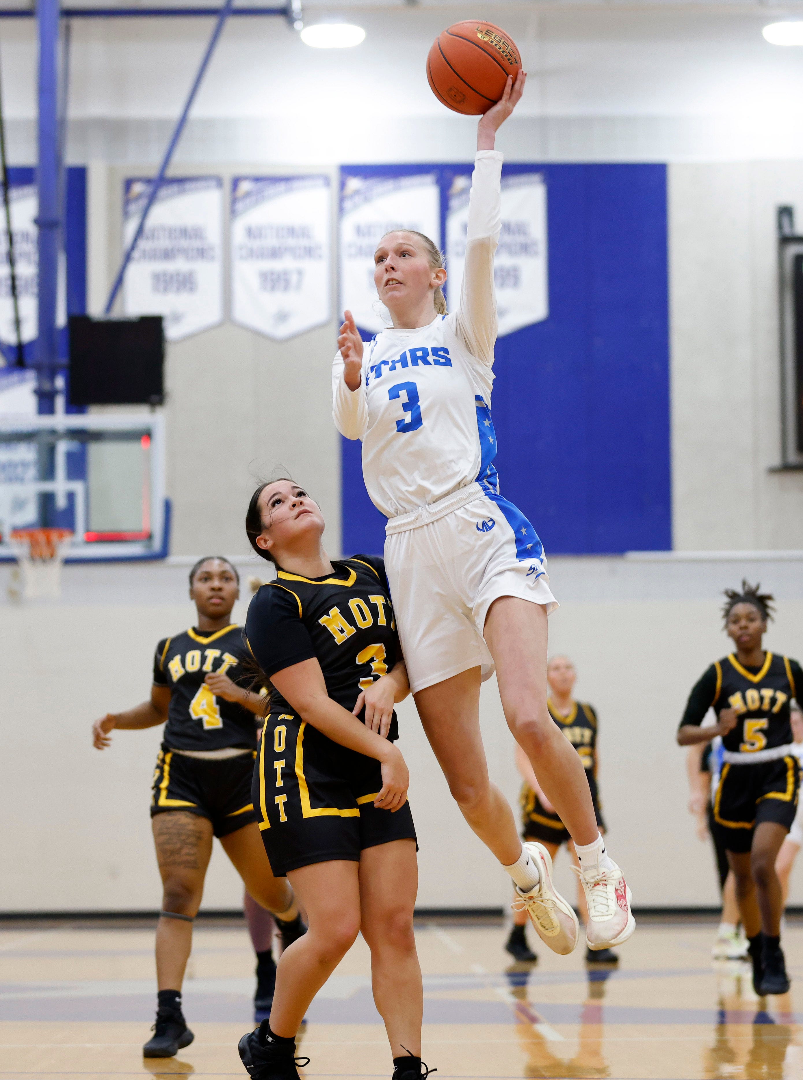 Lansing Community College basketball's Kara Bartels, Zander Woodruff ...