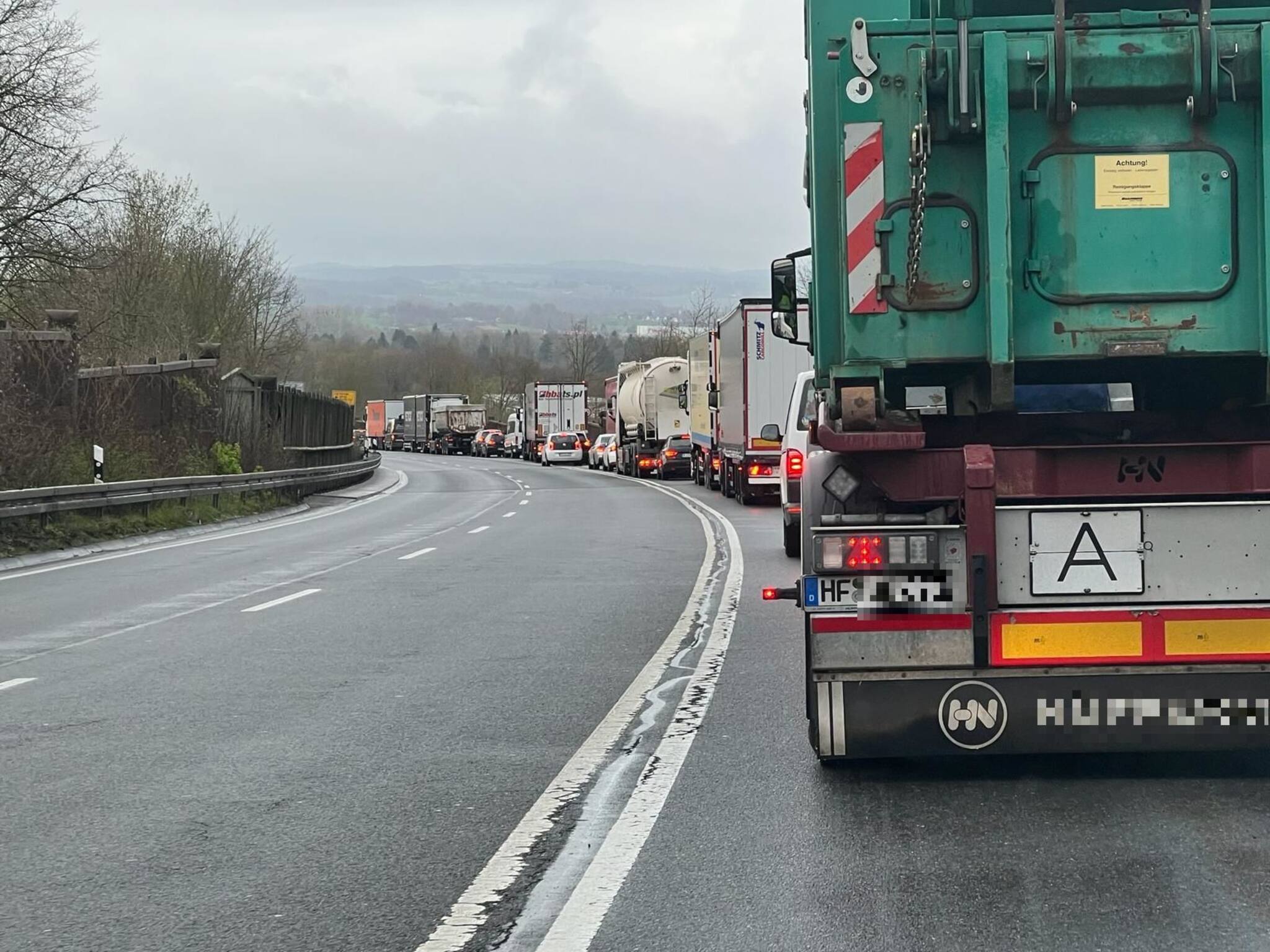 Aktuelle Verkehrslage für Rinteln, Bückeburg und Schaumburg: Stau ...