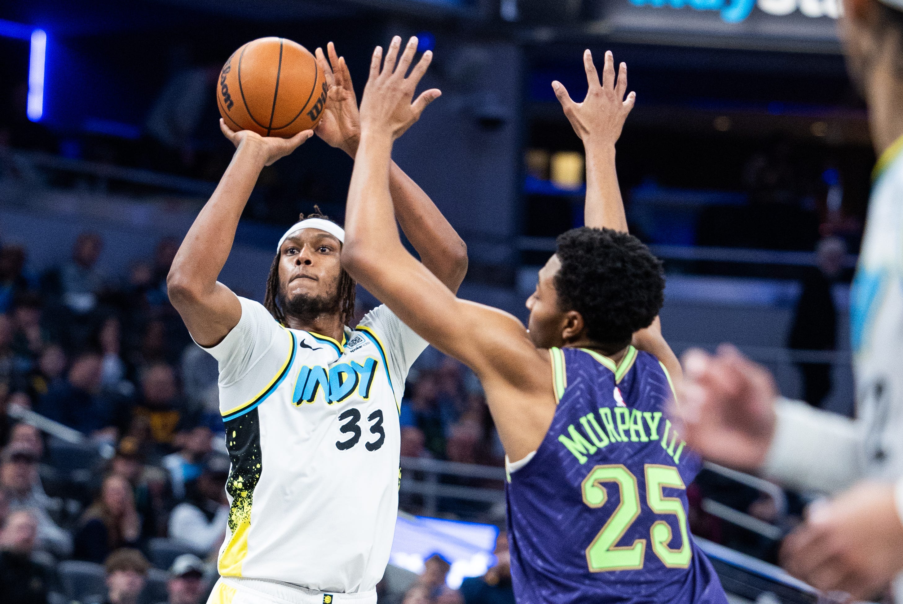 Pascal Siakam scores 25 points, grabs 18 rebounds to lead Pacers over Suns