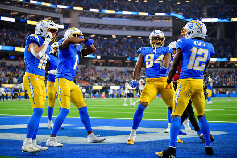 Watch highlights from Chargers’ comeback win over Broncos