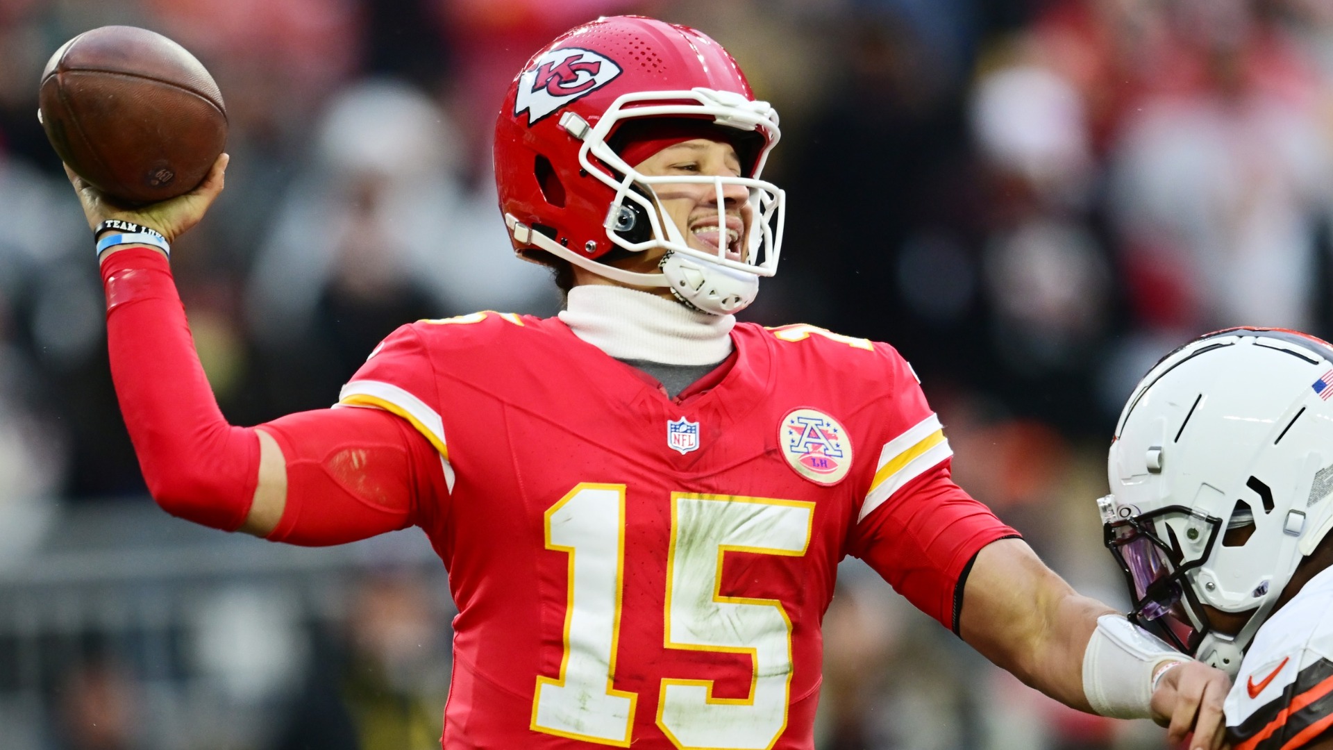 Top Football Weekend Highlights: Texans vs Chiefs Analysis