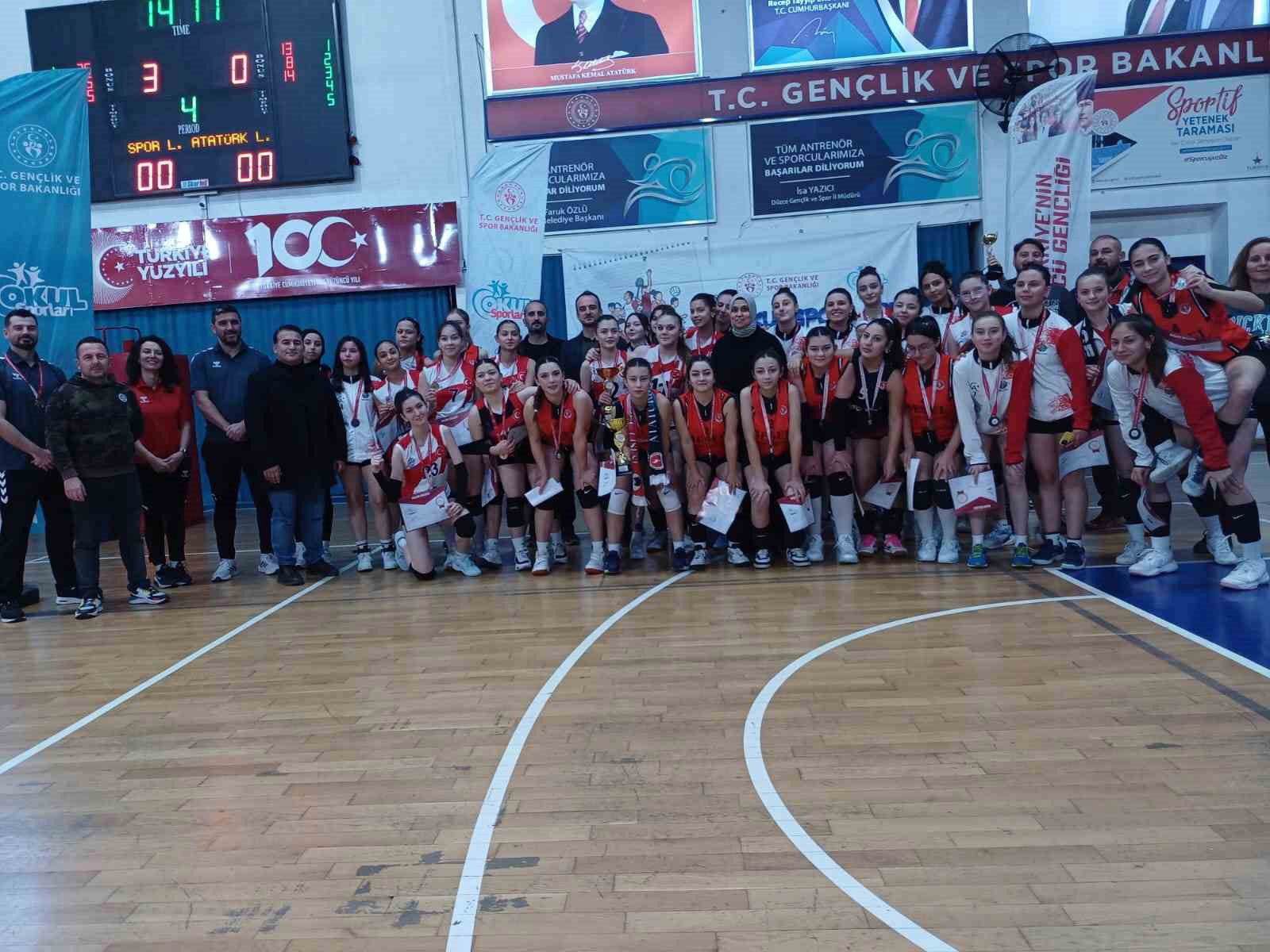 Voleybolda şampiyon Düzce Spor Lisesi oldu Voleybolda şampiyon Düzce Spor Lisesi oldu