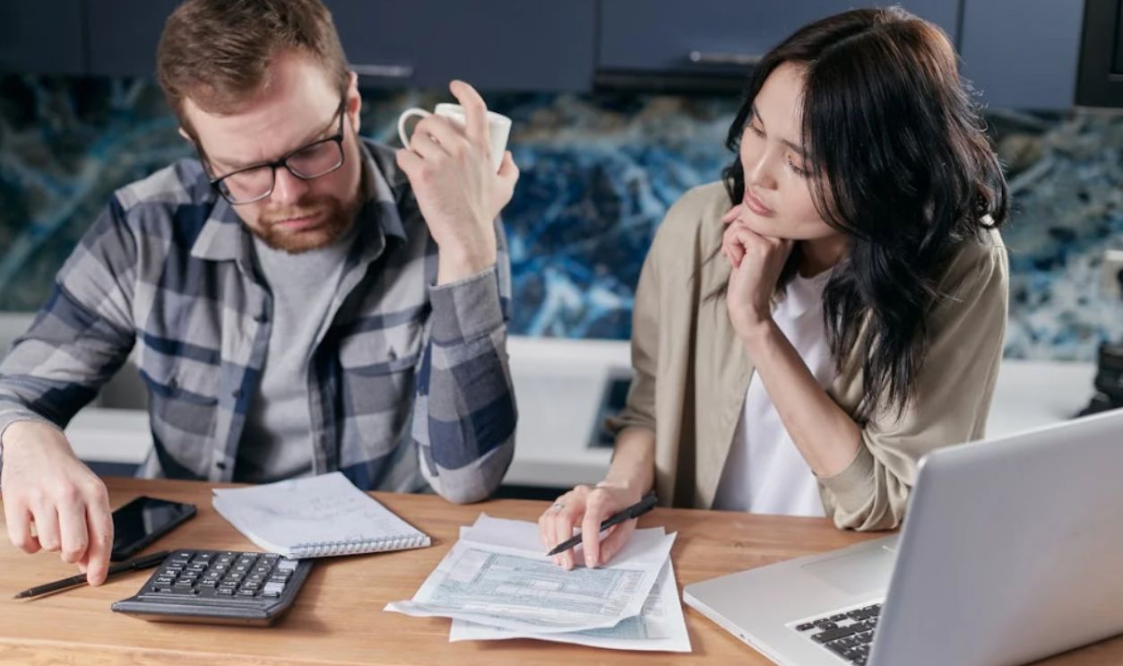 Don't close that old credit card—even if you never use it