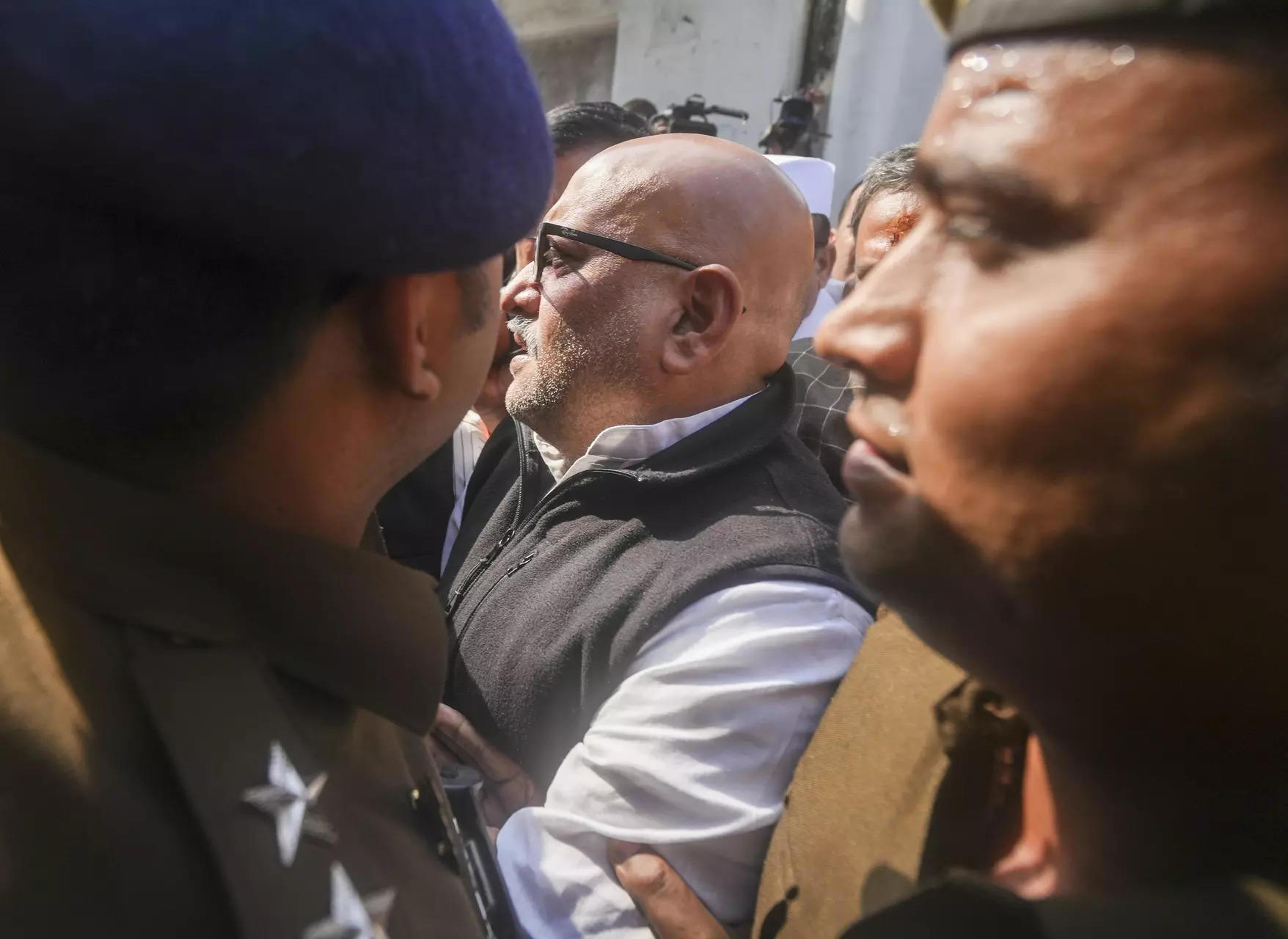 Congress worker death: Lucknow Police sends notice to Ajay Rai to join ... Congress worker death: Lucknow Police sends notice to Ajay Rai to join ...