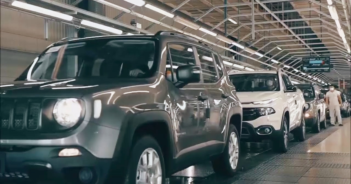 British Car Giant Drops from £748 Million Profit to £564 Million Loss ...