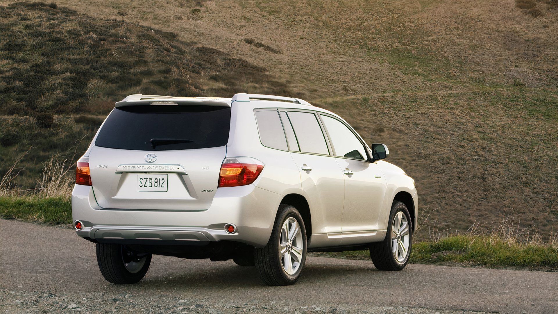 10 SUVs From The 2000s That Were Way Ahead Of Their Time