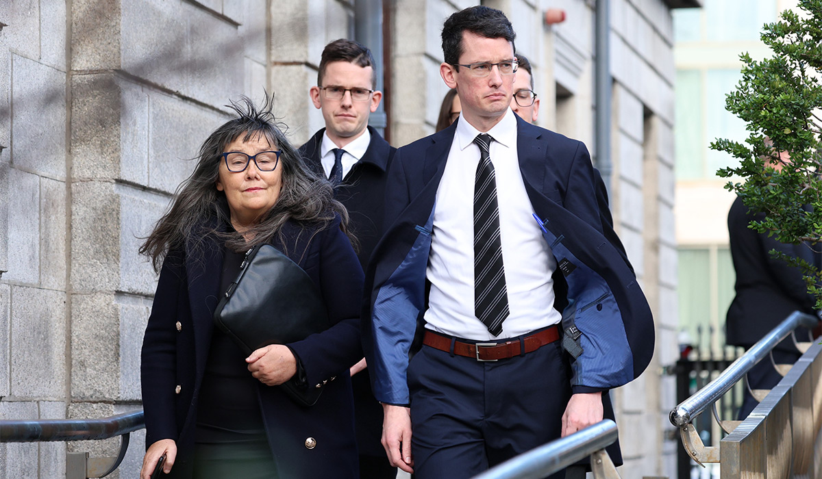 Enoch Burke’s family spotted on flight to Washington ahead of Taoiseach ...