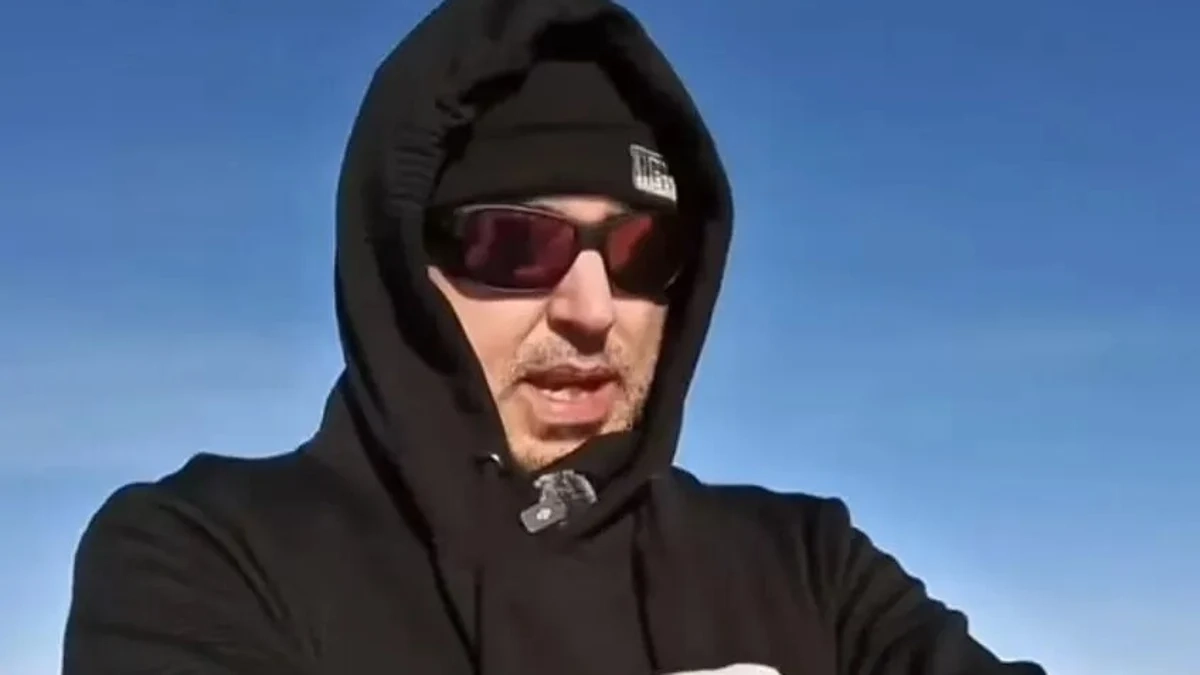 El terraplanista más famoso del mundo admite estar equivocado después ... El terraplanista más famoso del mundo admite estar equivocado después ...