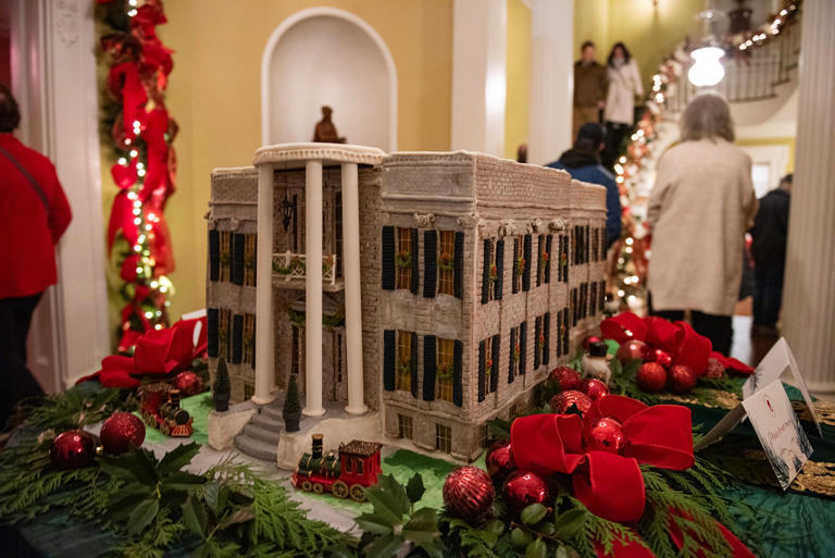 Meet the Mississippi artists behind the Governor's Mansion Christmas ...