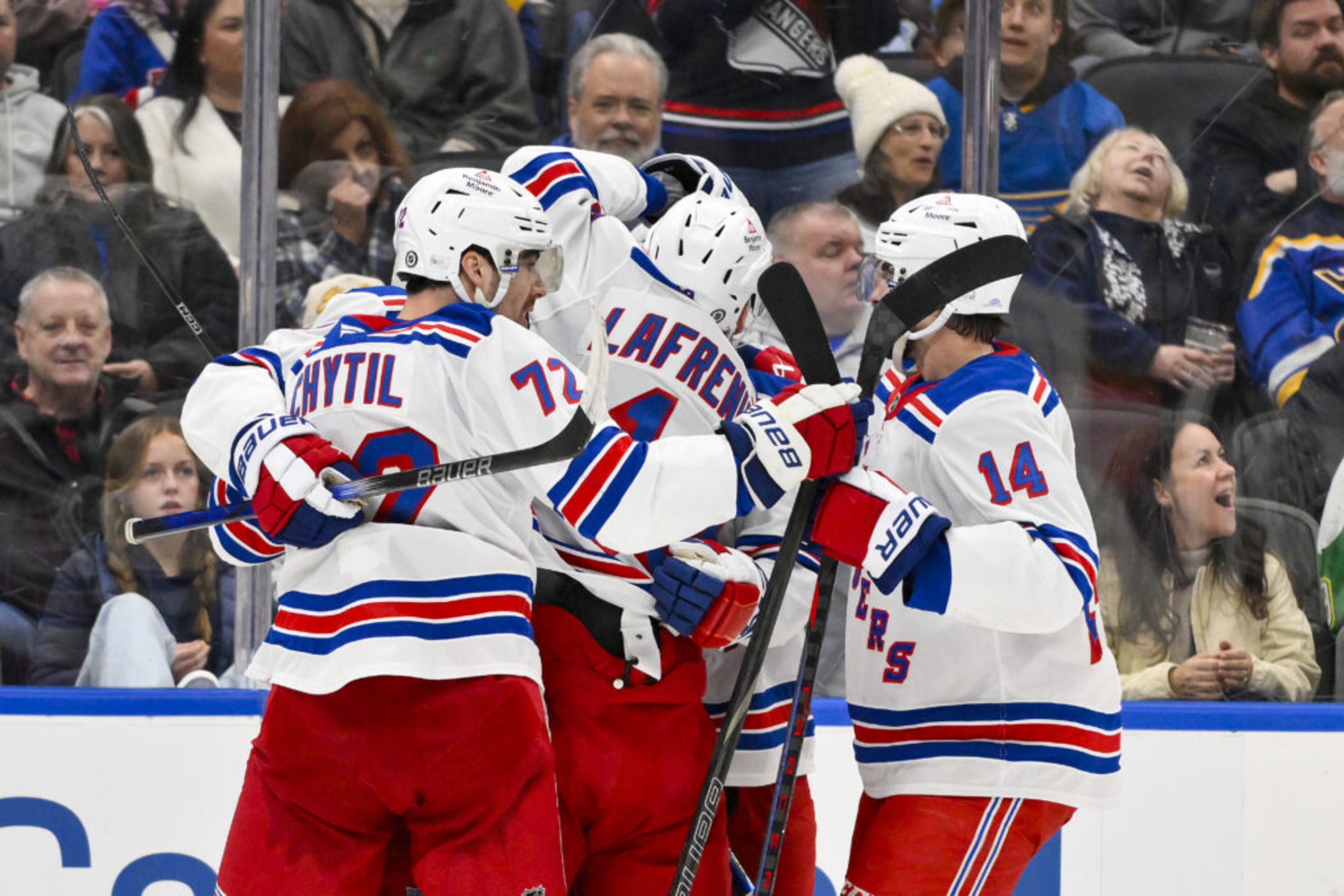 Fantasy Hockey Week 11: Best Players to Add for This Weekend