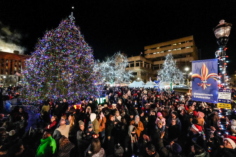 More Starbucks workers join national strike ahead of Christmas 2024 ...