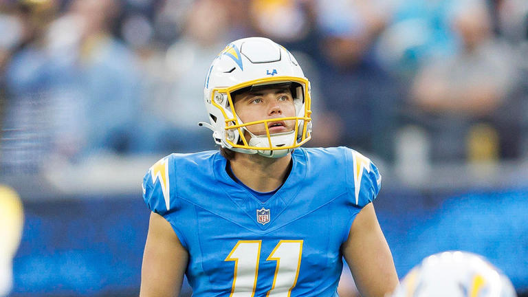 NFL's obscure fair-catch free kick rule left several Chargers players totally confused: 'Is it ...