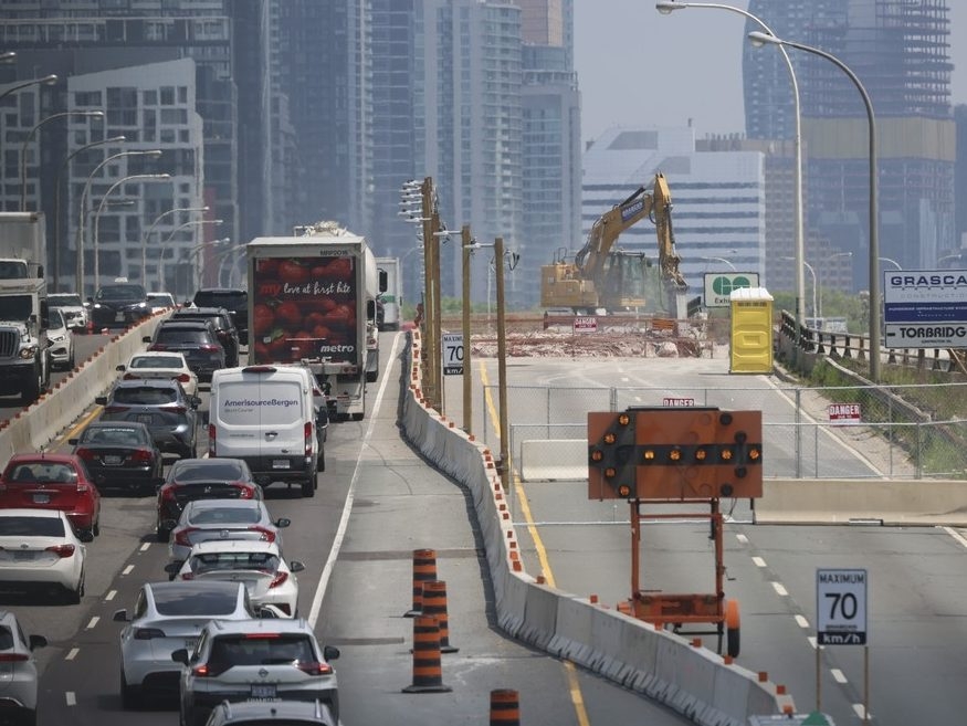 Gardiner Expressway construction time cut 'by half': Toronto mayor