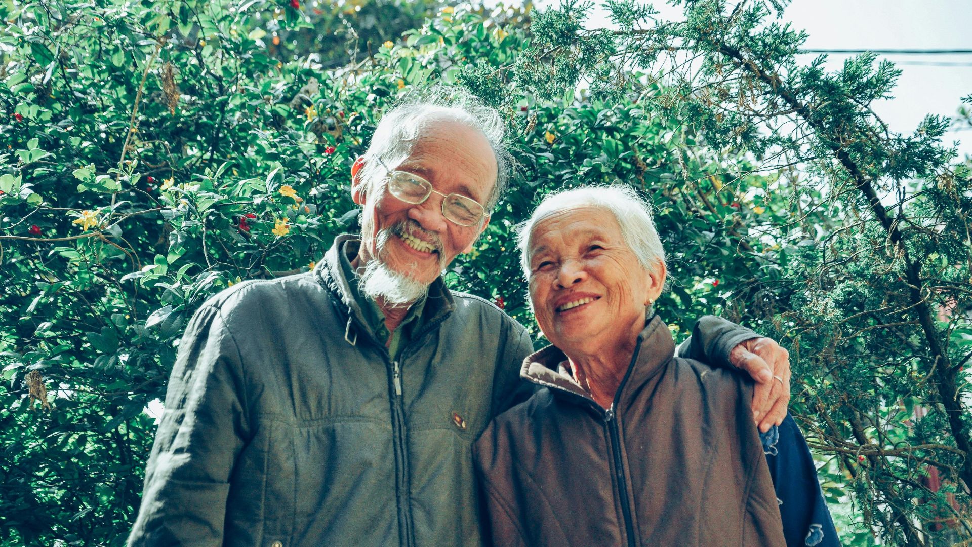 20 wise life lessons to learn from elders over 50