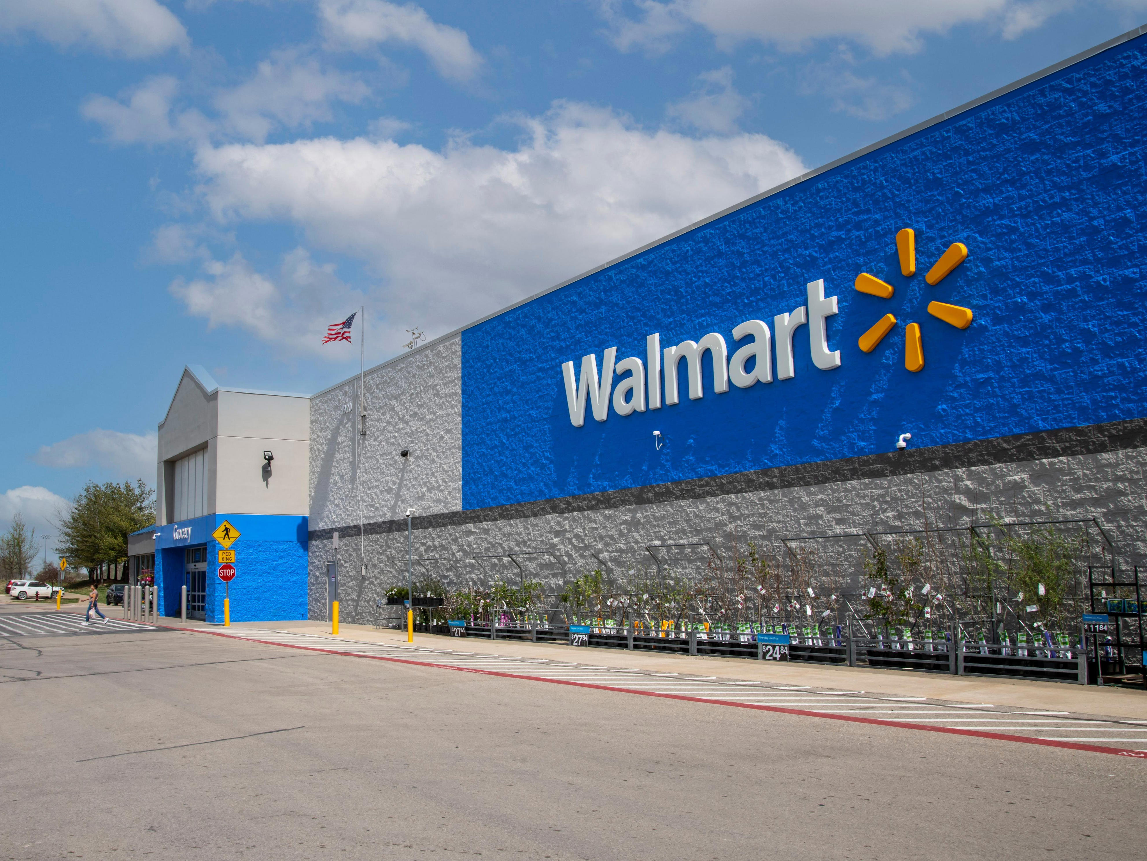 I shopped at Walmart in the Midwest and on the East Coast. Here are 7 ...