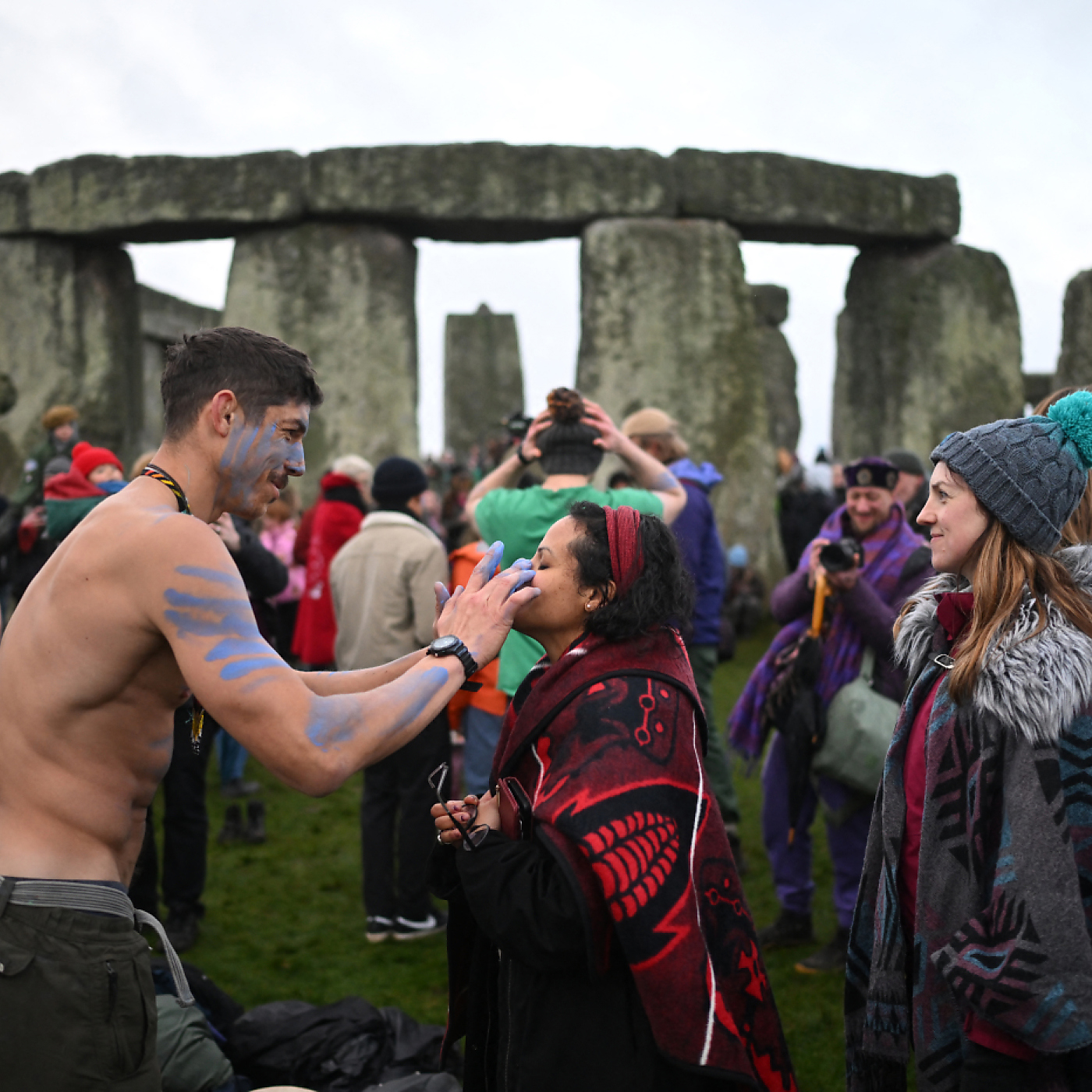 Tausende feiern Wintersonnenwende in Stonehenge Tausende feiern Wintersonnenwende in Stonehenge