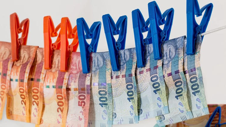 Major banks under scrutiny as NFO reports increased consumer complaints ...