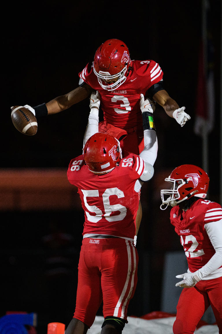 NCHSAA 3A football championship goes to wire as West Charlotte staves ...