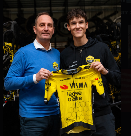 Ondertussen in het peloton | Goed nieuws over Lars van den Berg, Visma ... Ondertussen in het peloton | Goed nieuws over Lars van den Berg, Visma ...