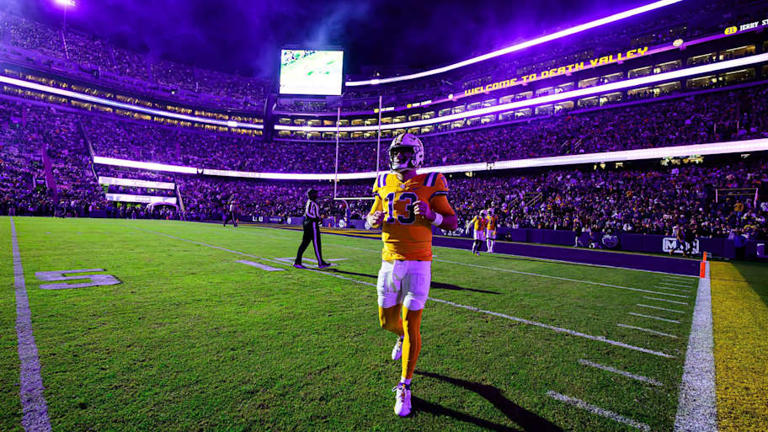LSU Football's Garrett Nussmeier, Whit Weeks Leading Transfer Portal ...