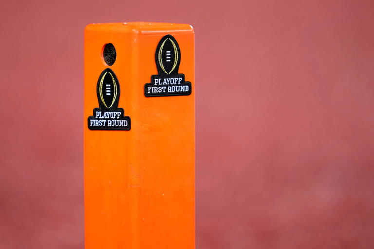 Who's in College Football Playoff? 12-team CFP bracket, schedule, more