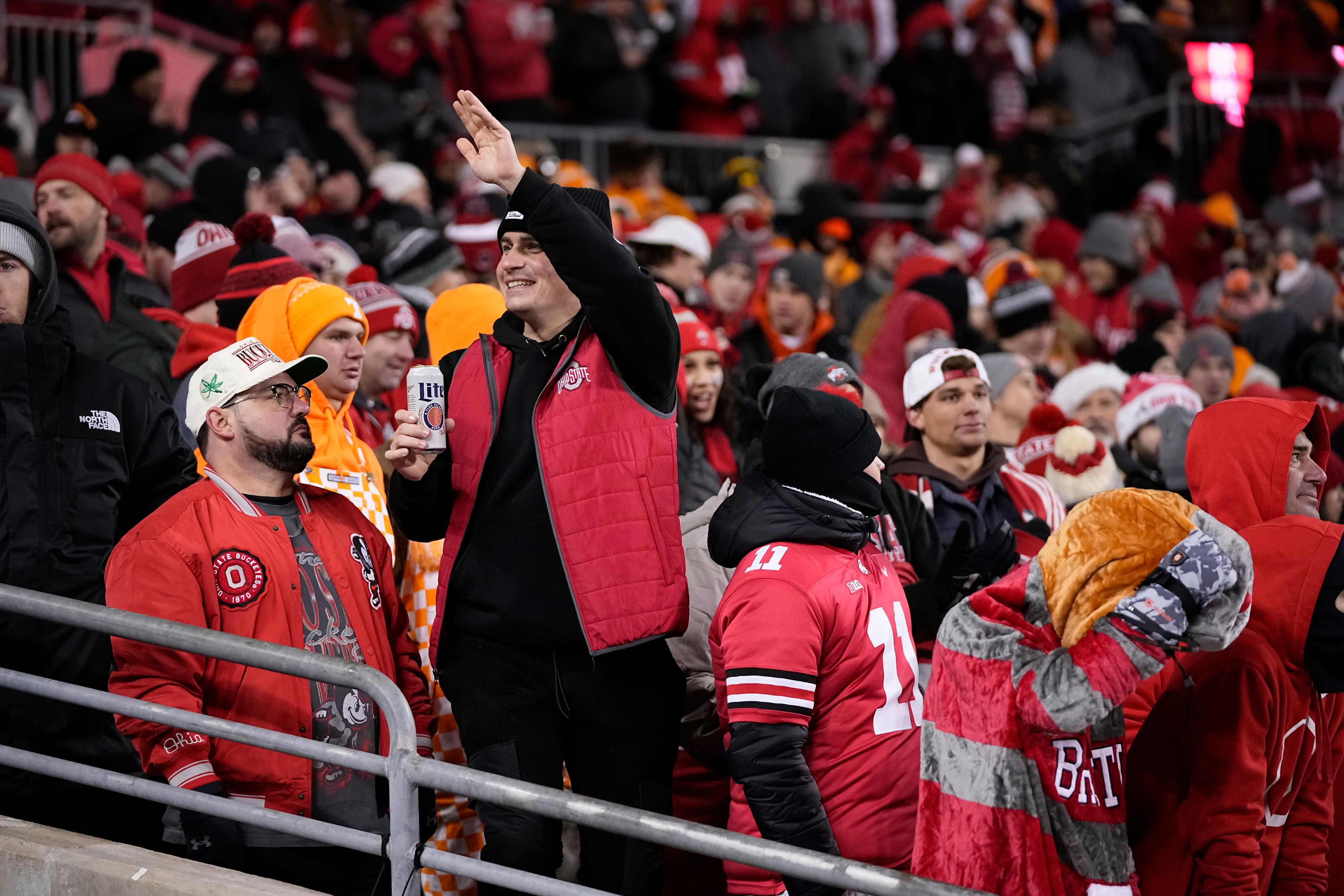 Ohio State football app update lets fans monitor restroom, concession ...