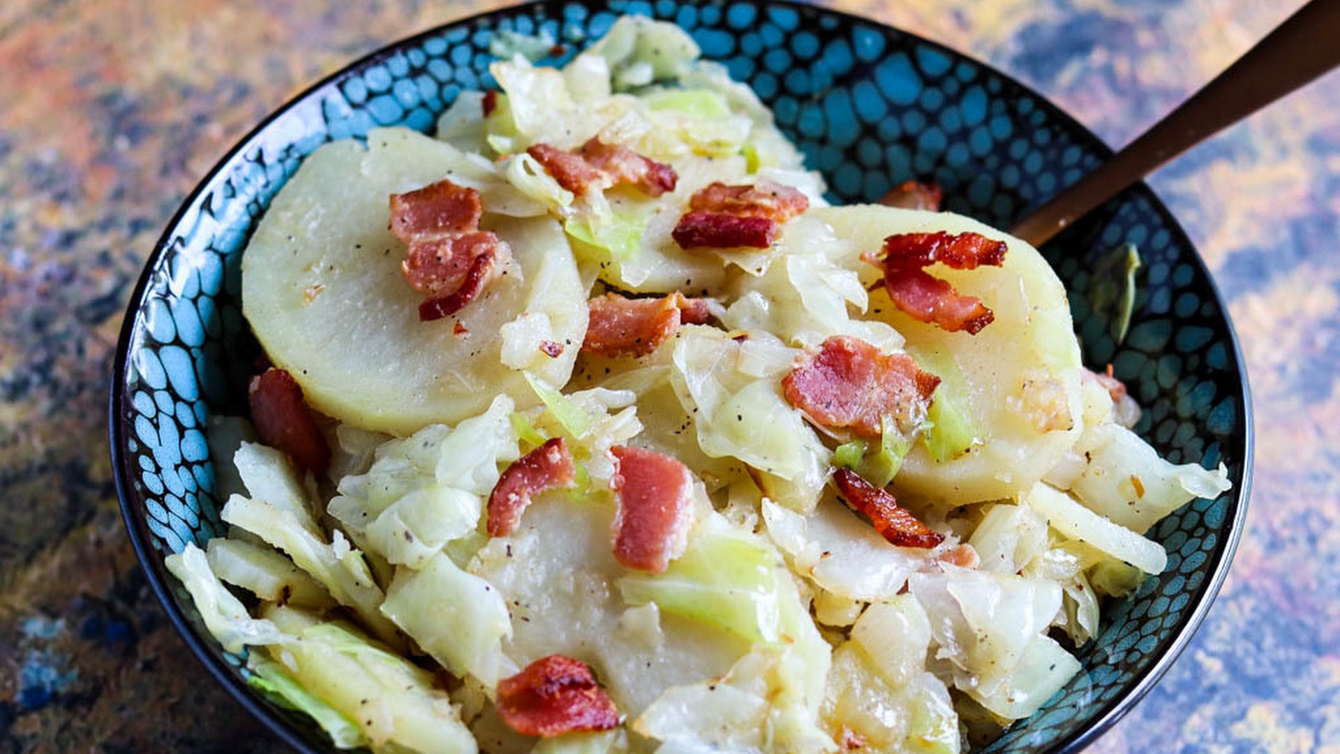 This Potatoes, Cabbage, And Bacon Recipe Is Easy To Prepare Any Night ...
