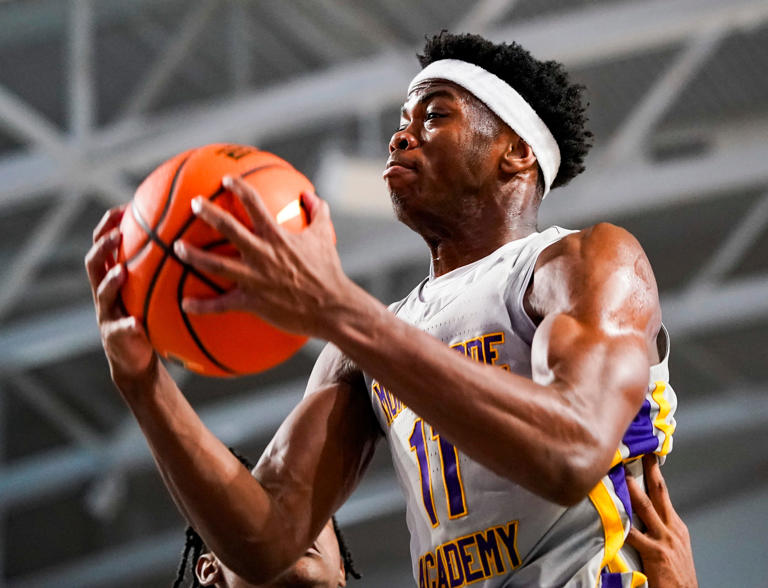 Officially official: Montverde, former Hawthorne star CJ Ingram signs ...