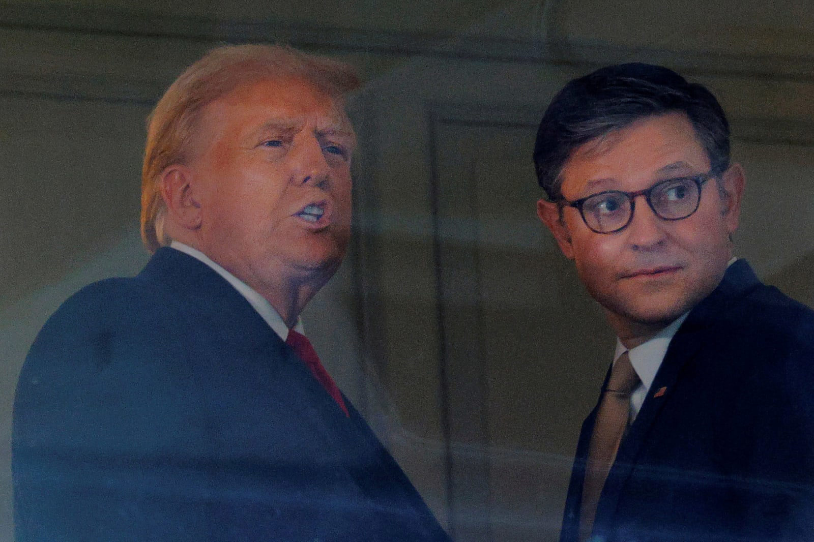 'It's telling': Insider spills about 'break from Mr. Trump' among ... 'It's telling': Insider spills about 'break from Mr. Trump' among ...