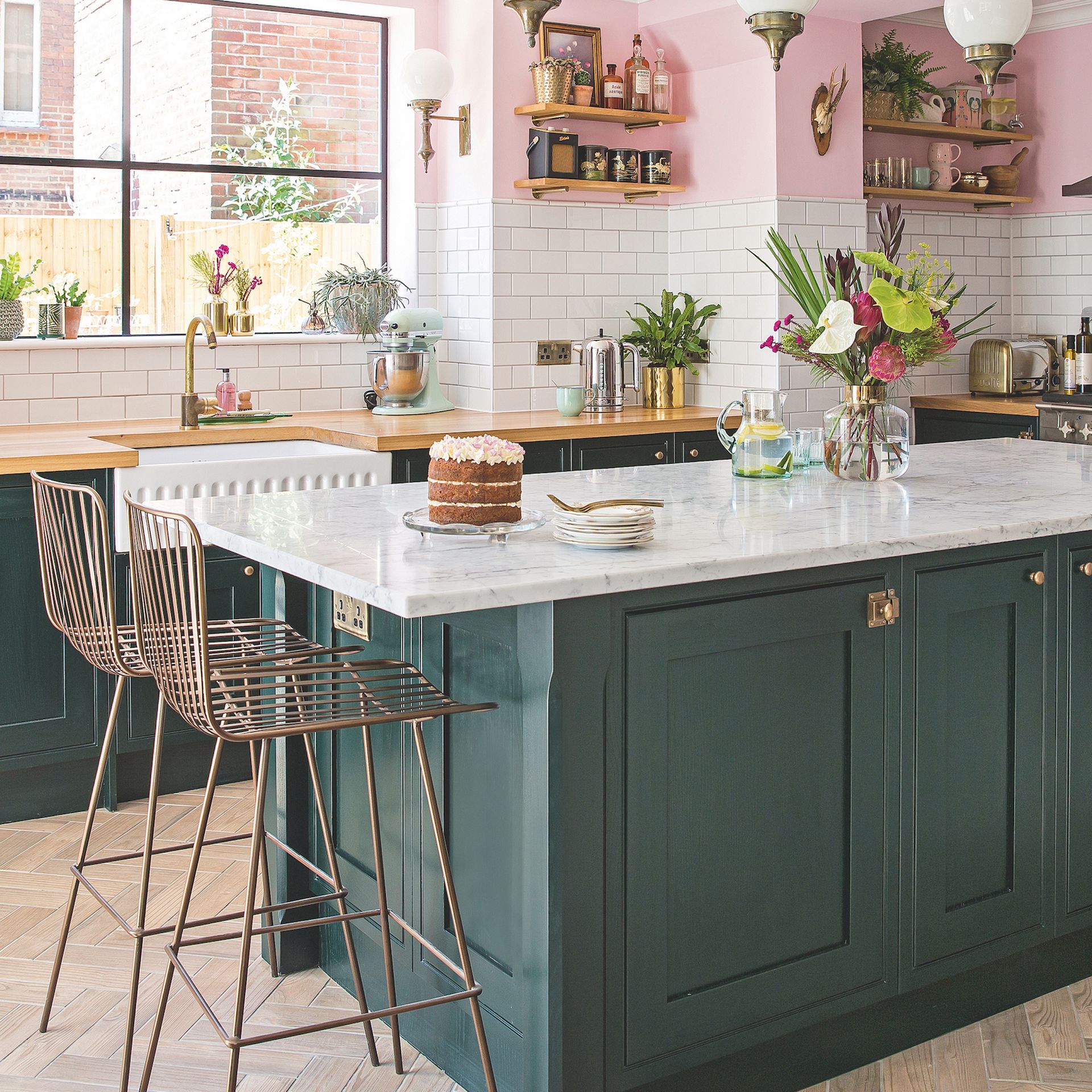 The 7 best kitchen layouts for maximising worktop space - secrets for a ...