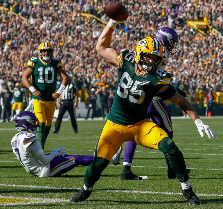 Packers tight end Tucker Kraft is set to be a girl dad as he and his ...