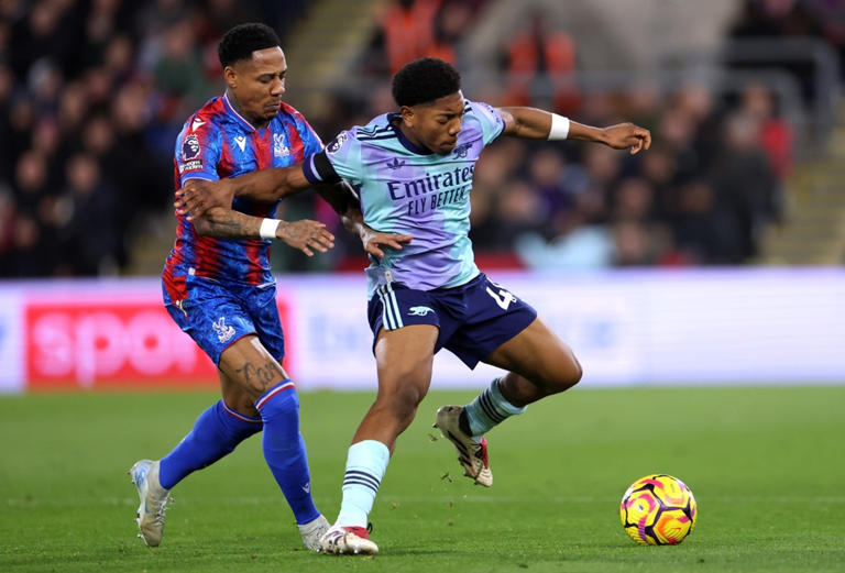 Pundit reveals how Arsenal could save money while strengthening their squad Pundit reveals how Arsenal could save money while strengthening their squad