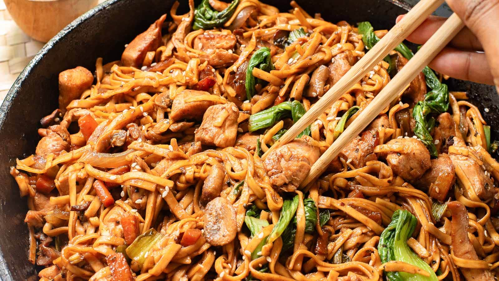 17 Noodle Creations That’ll Have You Grinning With Every Bite